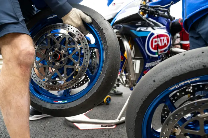 Pit Stop para el Superbike en Australia - La Revista De Motos
