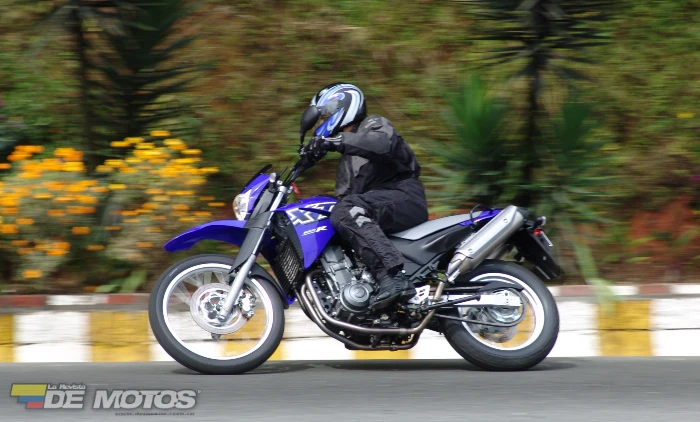 Prueba de conducción Yamaha XT660R. ¡Conócela aquí!